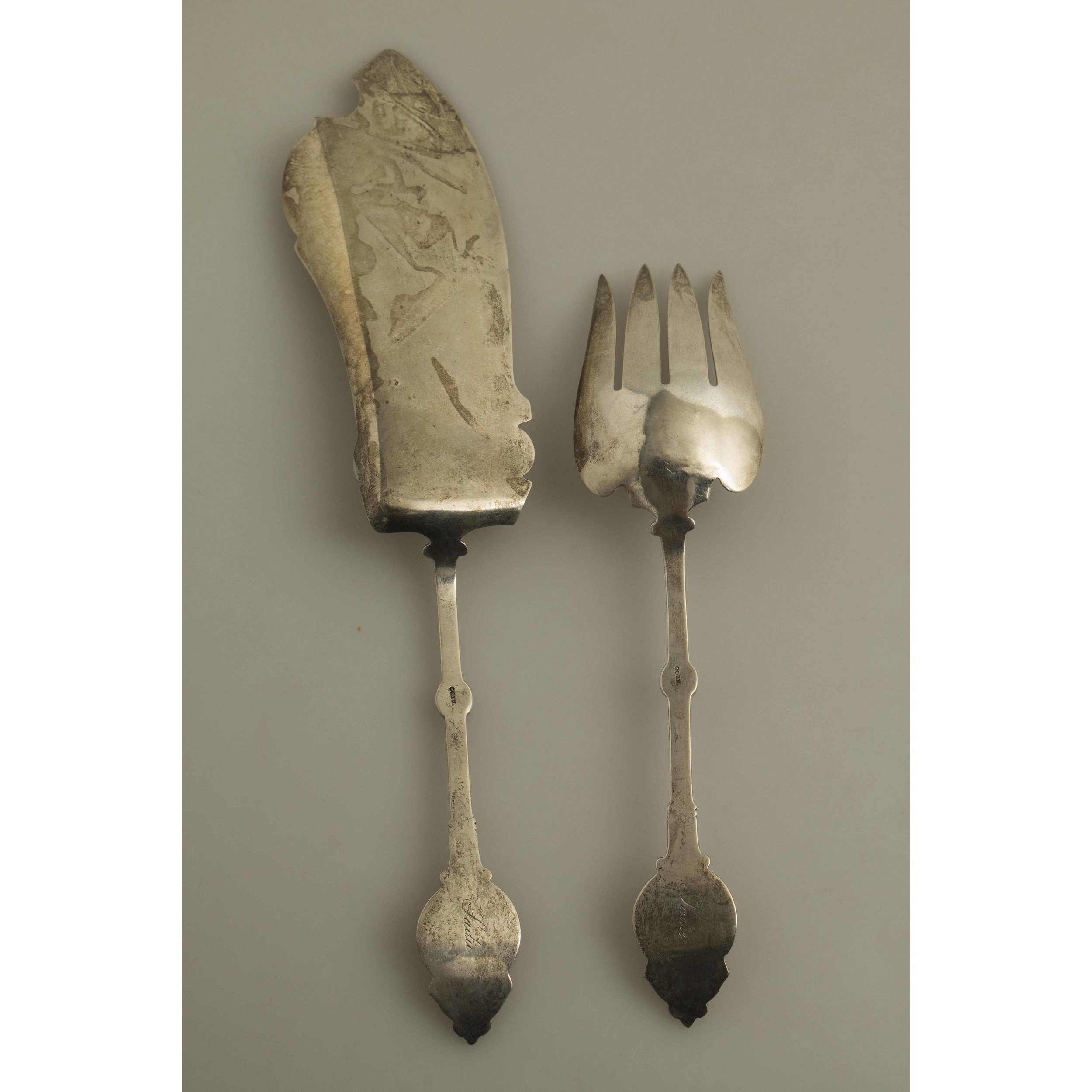 Schulz & Fischer Silver Fish Service, Medallion Pattern | Witherell's ...