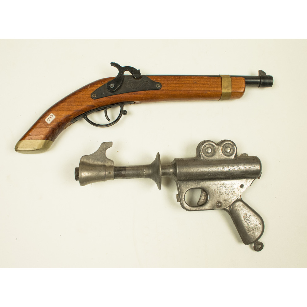 16 Assorted Cap Guns Including a Long Rifle | Witherell's Auction House