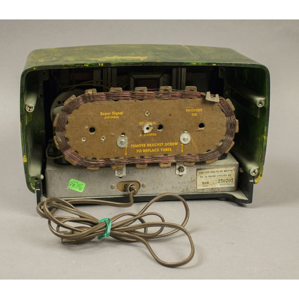 1946 Bendix 526 C Streamline Radio, in Catalin | Witherell's Auction House