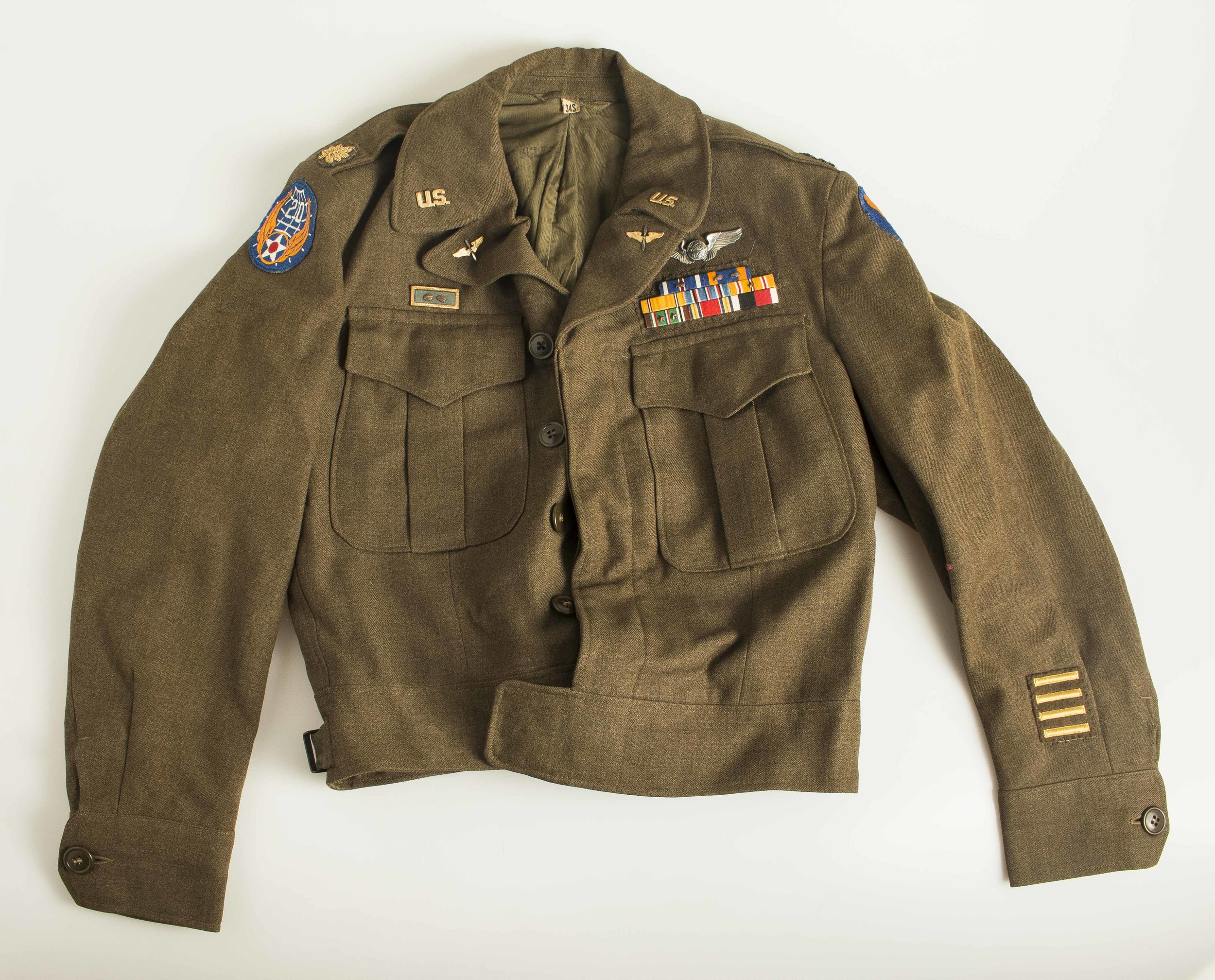 US WWII Uniform Ike Jacket, Medals, Patches, incl. Flying Tigers ...