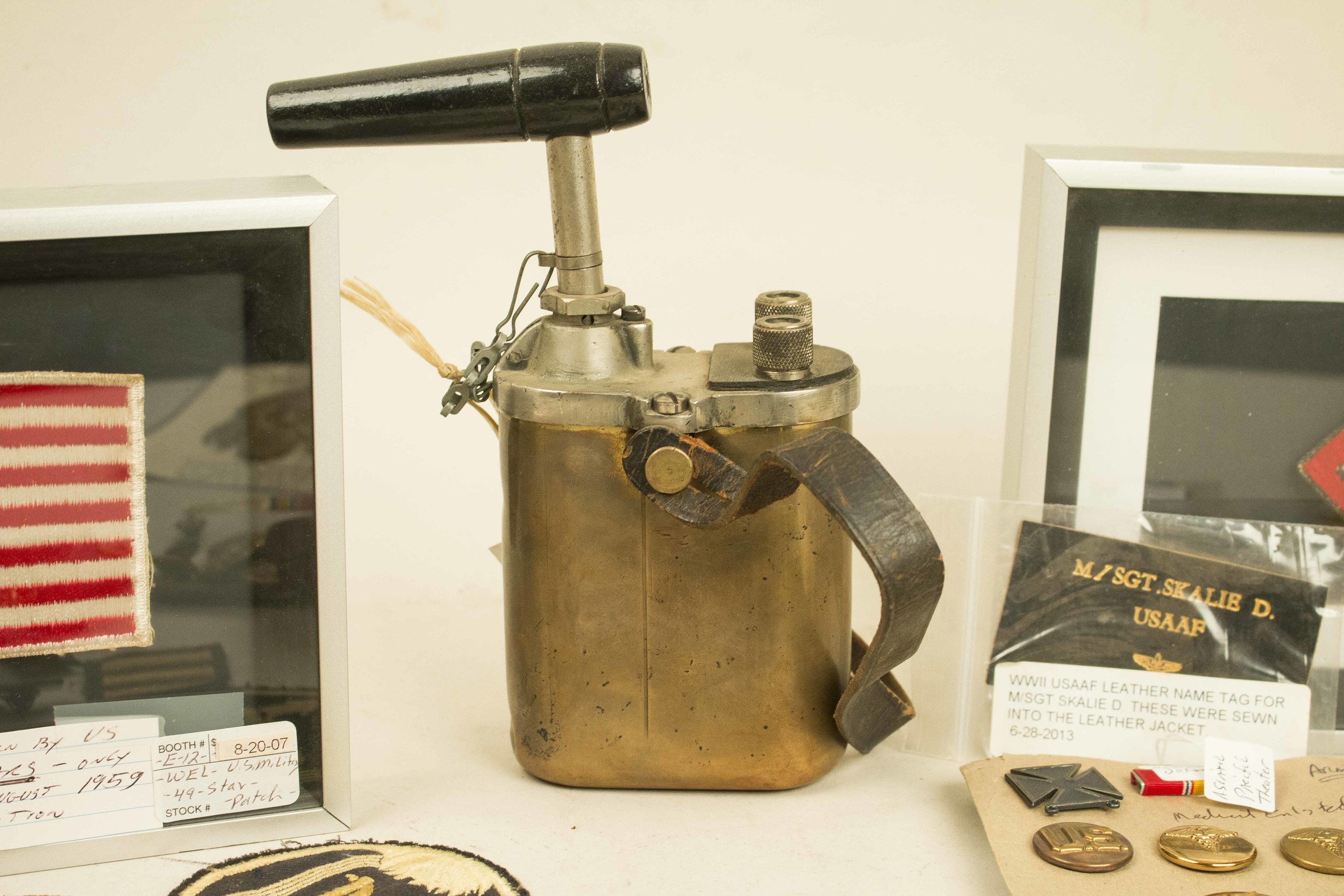 US WWI Items, incl. cased DFC, Pilot's Wrist Compas, Explosives Plunger ...