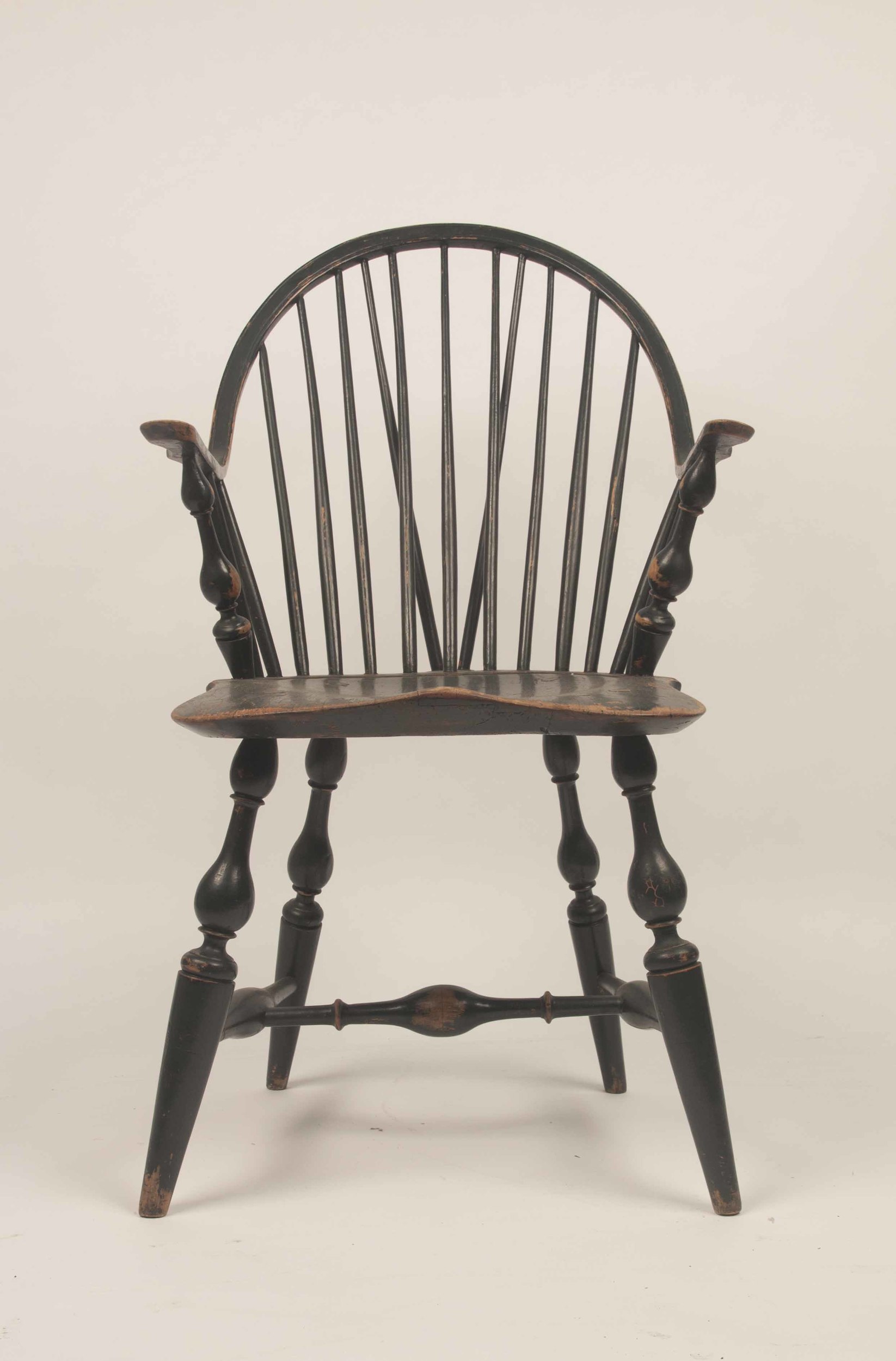 Continuous Arm Windsor Chiar | Witherell's Auction House
