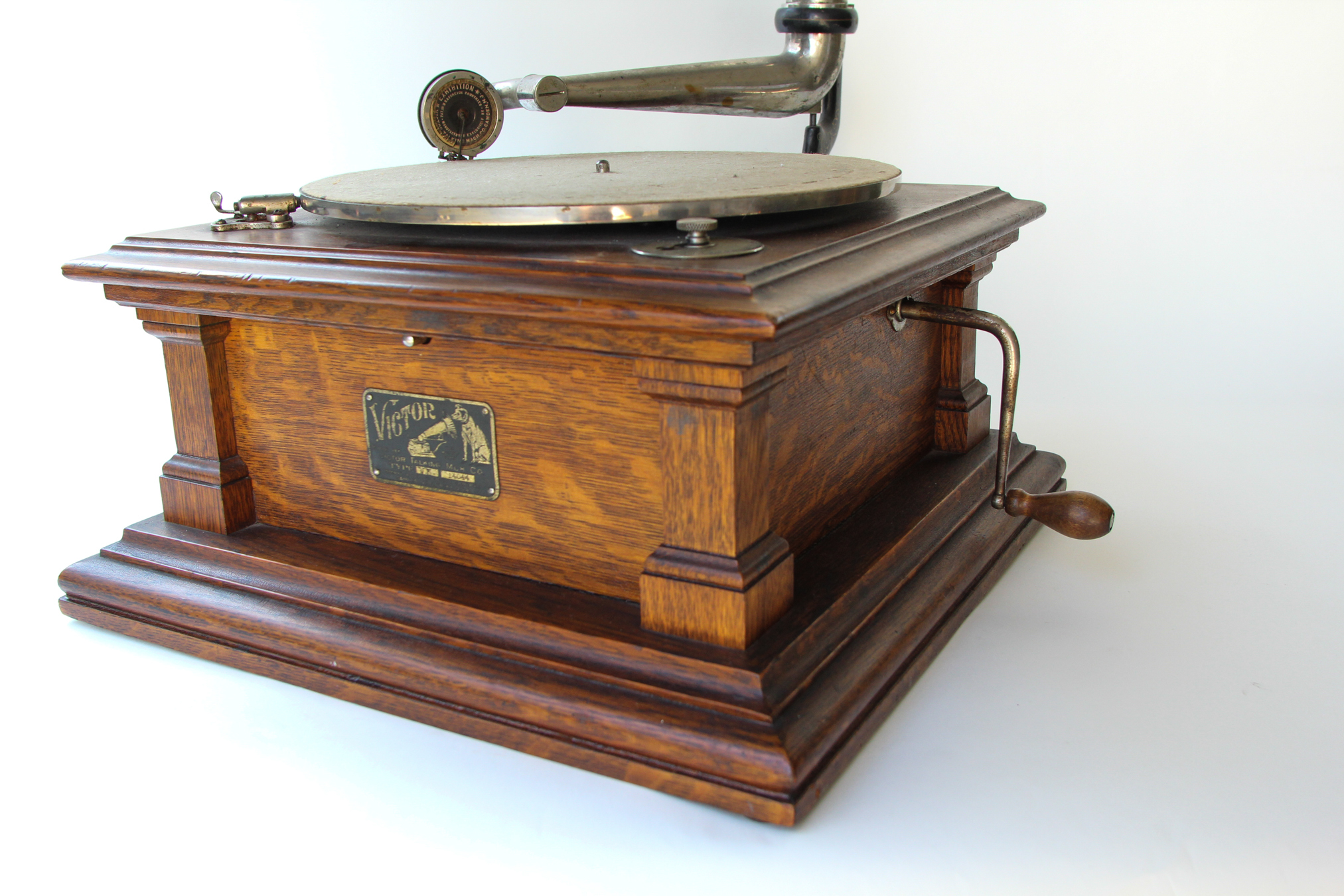 Victor "V" Talking Machine Phonograph and Morning Glory Horn ...