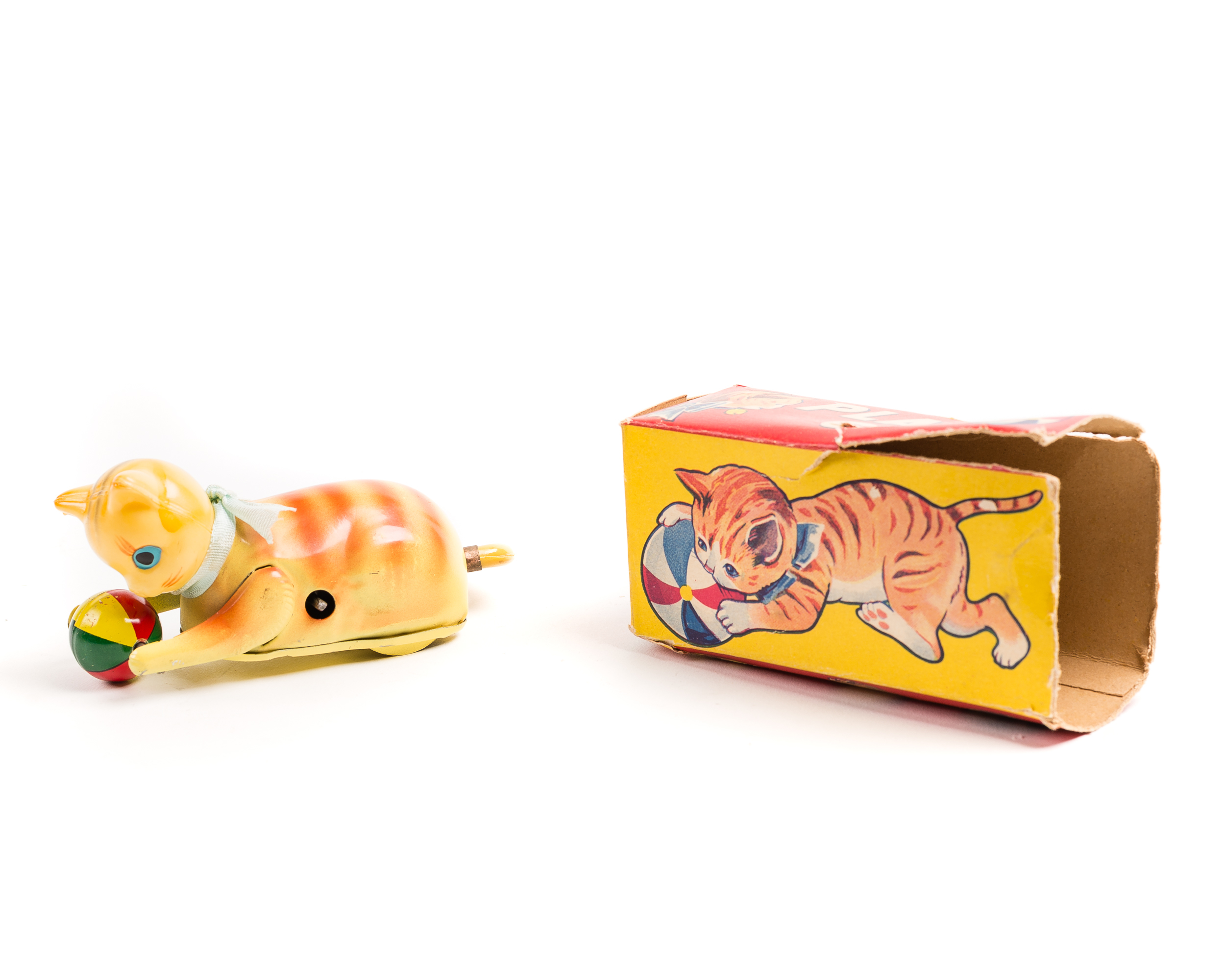 Group of Tin Litho Cats (3) | Witherell's Auction House