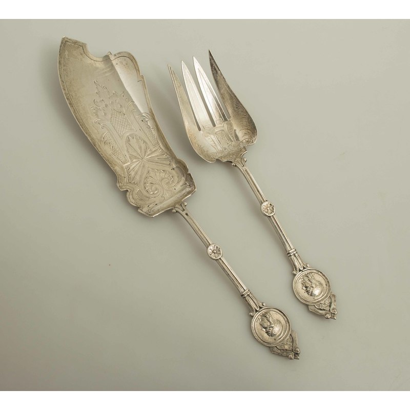 Schulz & Fischer Silver Fish Service, Medallion Pattern | Witherell's ...