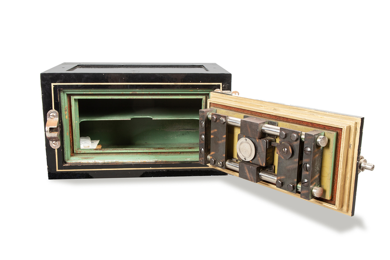 Cary Safe Co. Safe | Witherell's Auction House